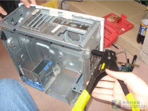 很BT很暴力 国内牛人强改戴尔BTX主机_七彩虹 C.A880G X3 V14_主板新闻-中关村在线